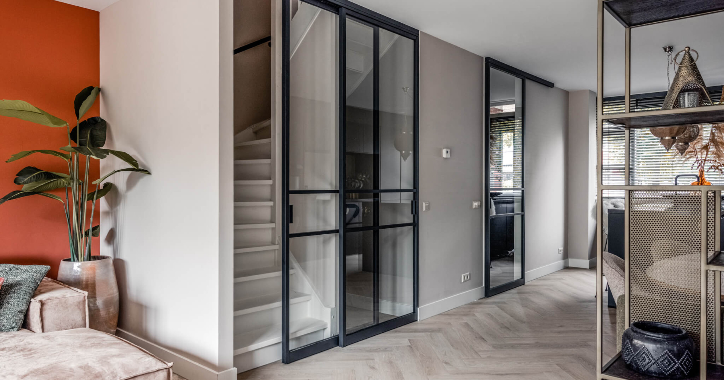 Schuifdeur woonkamer op maat: vakkundige montage - GewoonGers